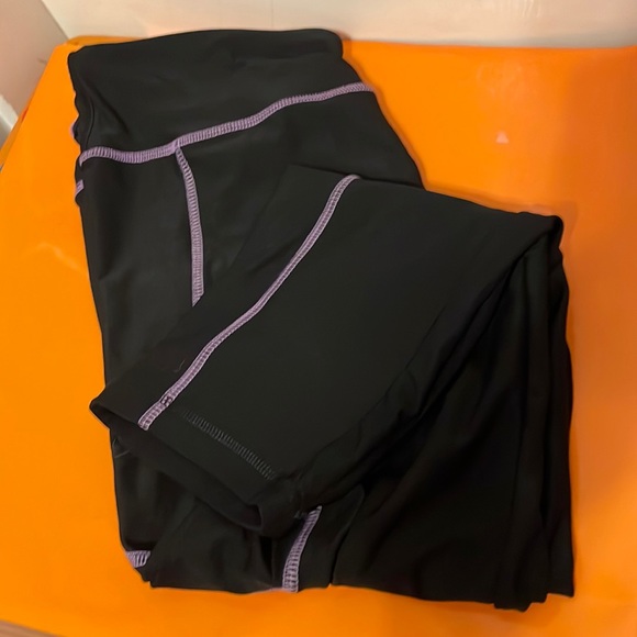NYL | Pants & Jumpsuits | Capri Leggings | Poshmark